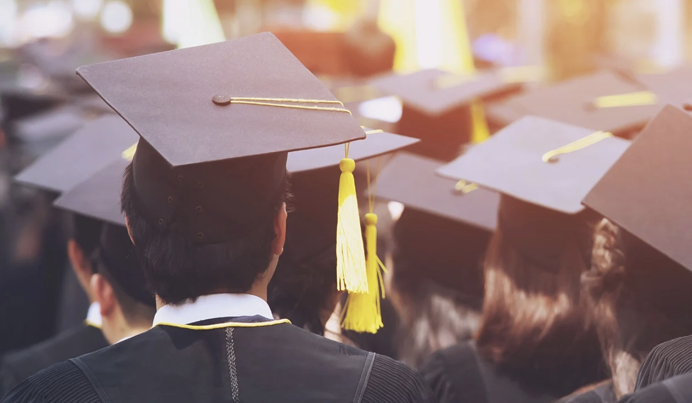 Wages of highly educated graduates in Thailand are not increasing but ...